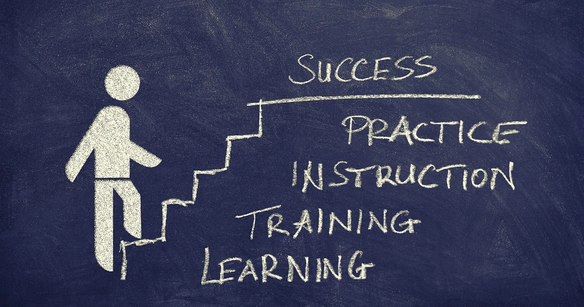 How To Successfully Switch Career Paths Without Experience